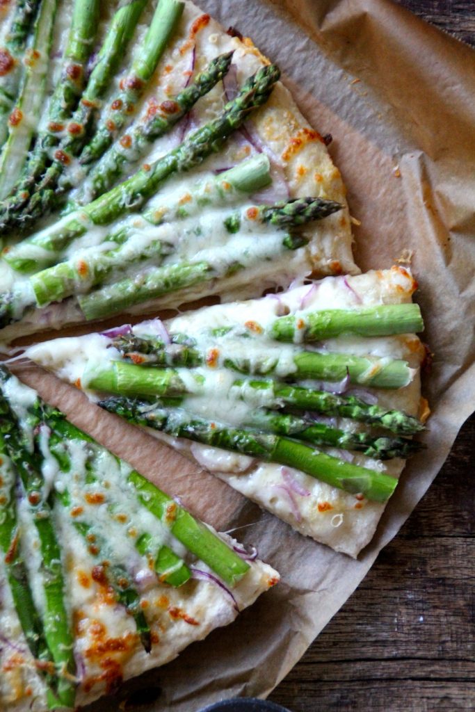 Aspargespizza - Mat på Bordet