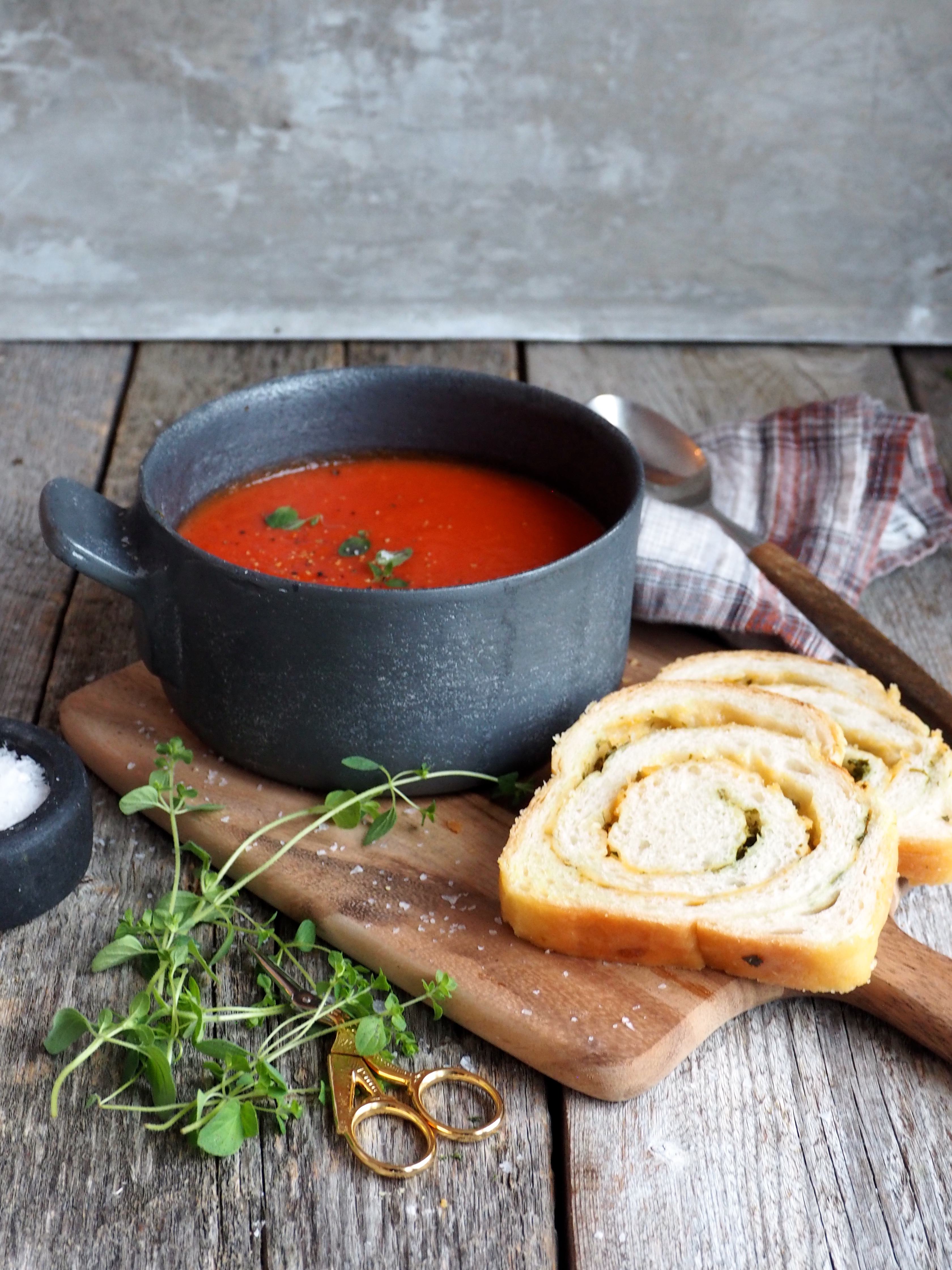 TOMATSUPPE - Mat På Bordet