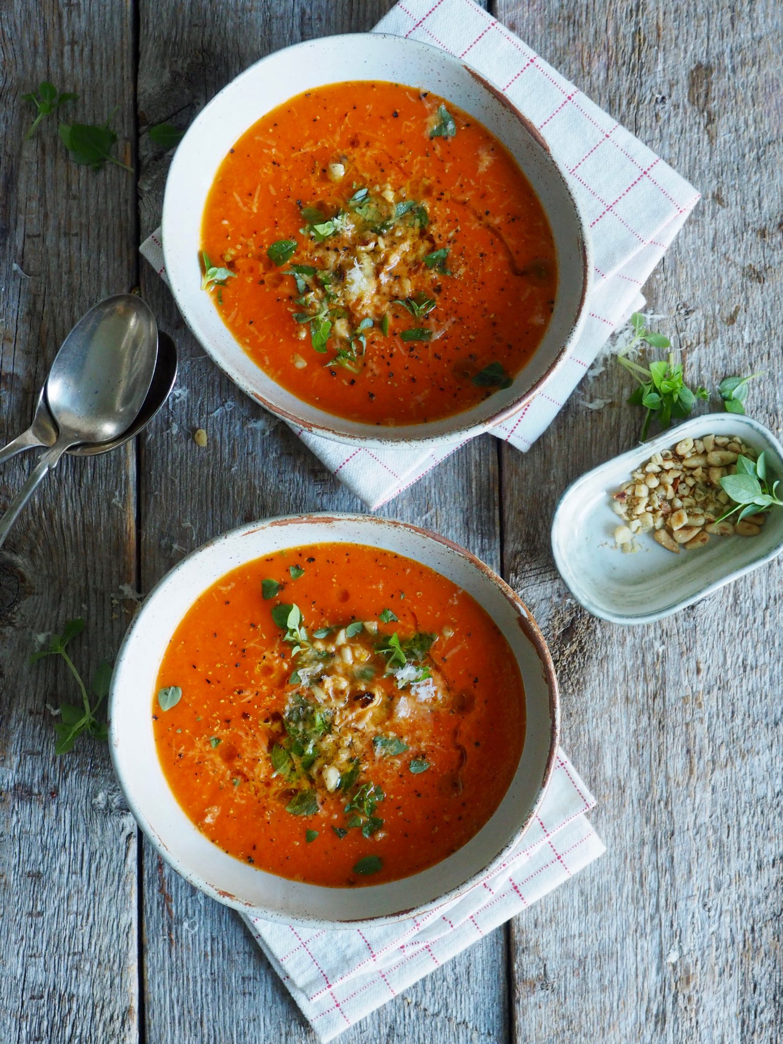 Tomatsuppe slik det skal være - Mat På Bordet