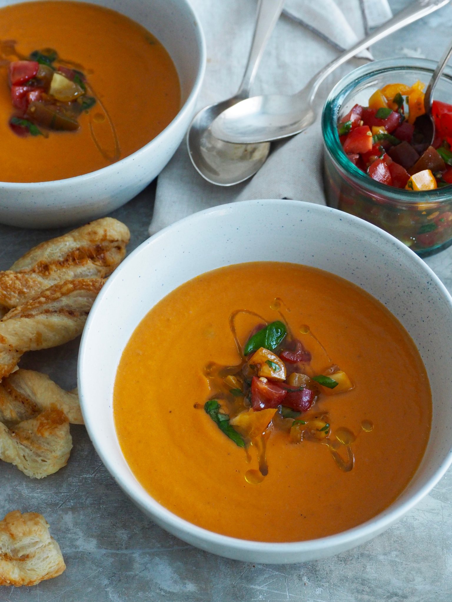 Tomatsuppe Indisk Tomatsuppe Med Pasta Og Kyllingkjøttboller