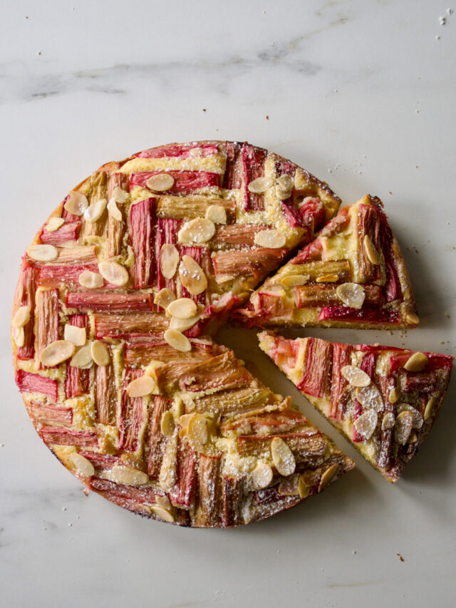 Enkel rabarbrakake - en skikkelig god kake! - Mat På Bordet